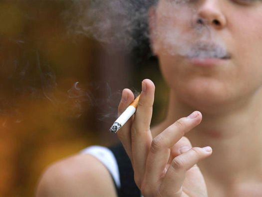 Sonhar com Fumar - Sonhos.info